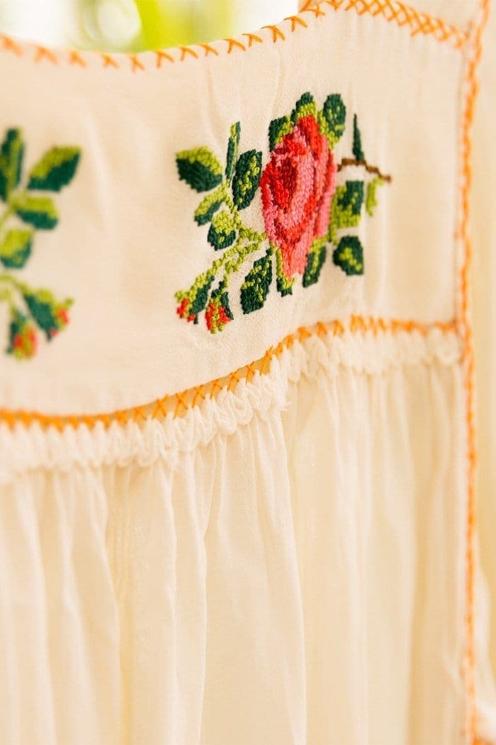 6 beginner tips to help you shop for vintage clothing